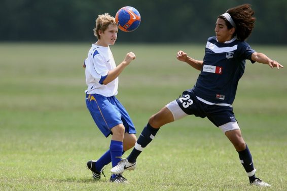 Reglas del futbol: cómo se juega este deporte - Journey Sports