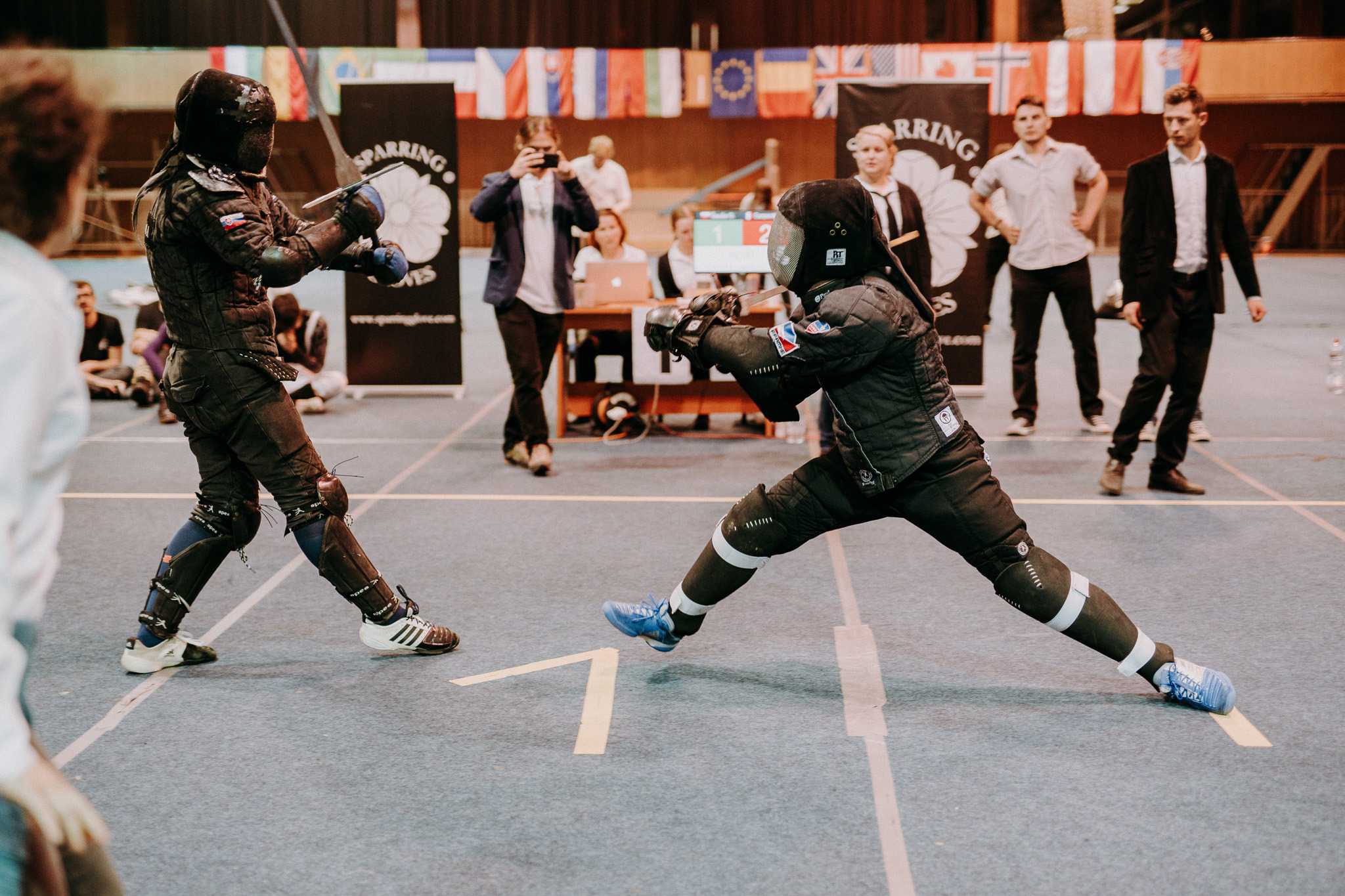 Reglas de la esgrima histórica: qué es y cómo competir - Journey Sports