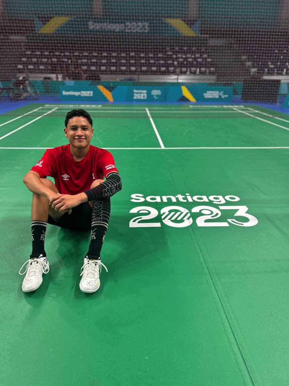 Raqueta, esfuerzo y pasión: Max Ávila - Journey Noticias